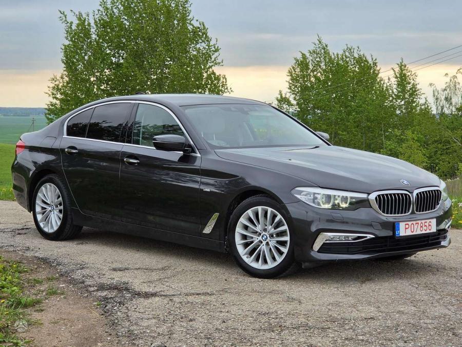 Grey BMW 520 2017 in Jonava, with an engine capacity of 2.00 L and mileage of 240 thousand km for 17700 €, photo 13 on AUTOMOTO.COM.LV