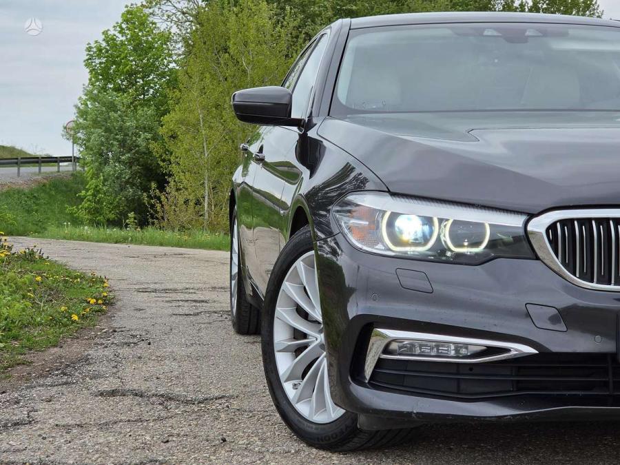 Grey BMW 520 2017 in Jonava, with an engine capacity of 2.00 L and mileage of 240 thousand km for 17700 €, photo 15 on AUTOMOTO.COM.LV
