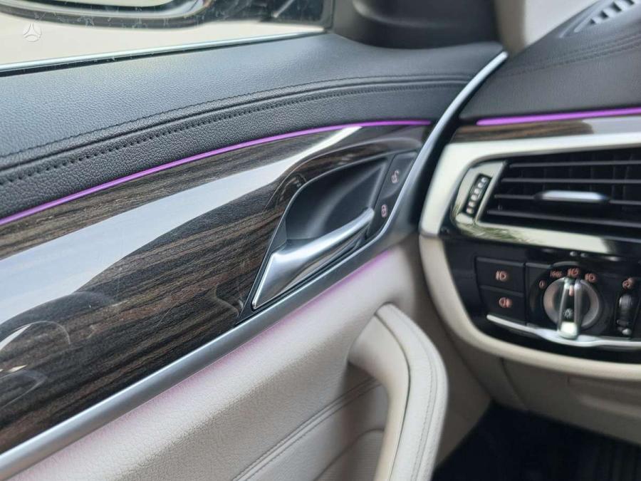 Grey BMW 520 2017 in Jonava, with an engine capacity of 2.00 L and mileage of 240 thousand km for 17700 €, photo 23 on AUTOMOTO.COM.LV