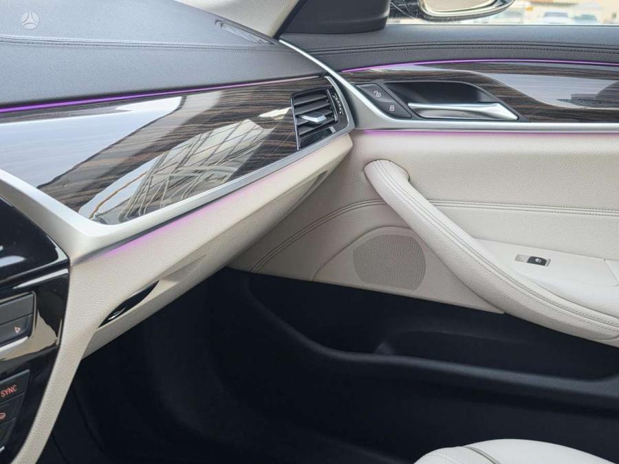 Grey BMW 520 2017 in Jonava, with an engine capacity of 2.00 L and mileage of 240 thousand km for 17700 €, photo 24 on AUTOMOTO.COM.LV