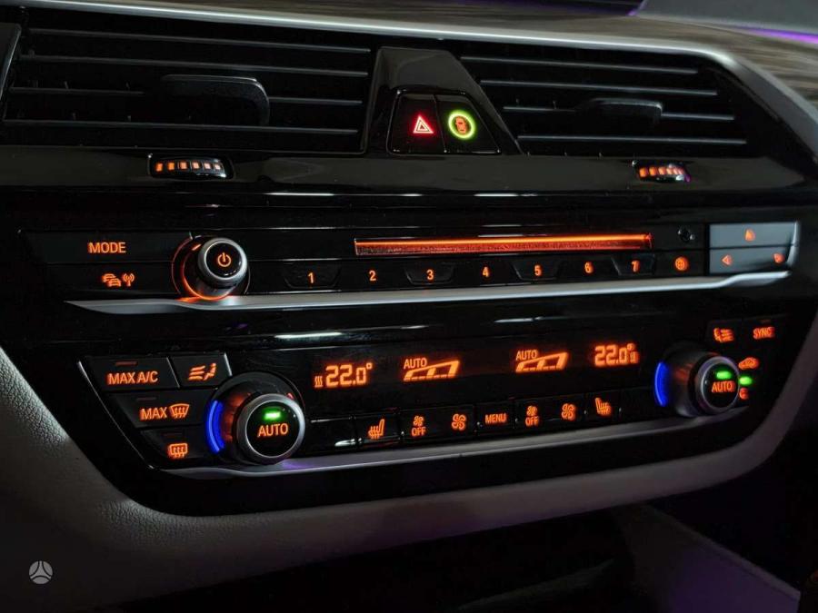 Grey BMW 520 2017 in Jonava, with an engine capacity of 2.00 L and mileage of 240 thousand km for 17700 €, photo 30 on AUTOMOTO.COM.LV