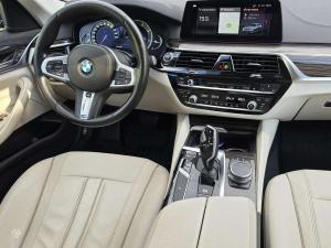 Grey BMW 520 2017 in Jonava, with an engine capacity of 2.00 L and mileage of 240 thousand km for 17700 €, photo 32 on AUTOMOTO.COM.LV