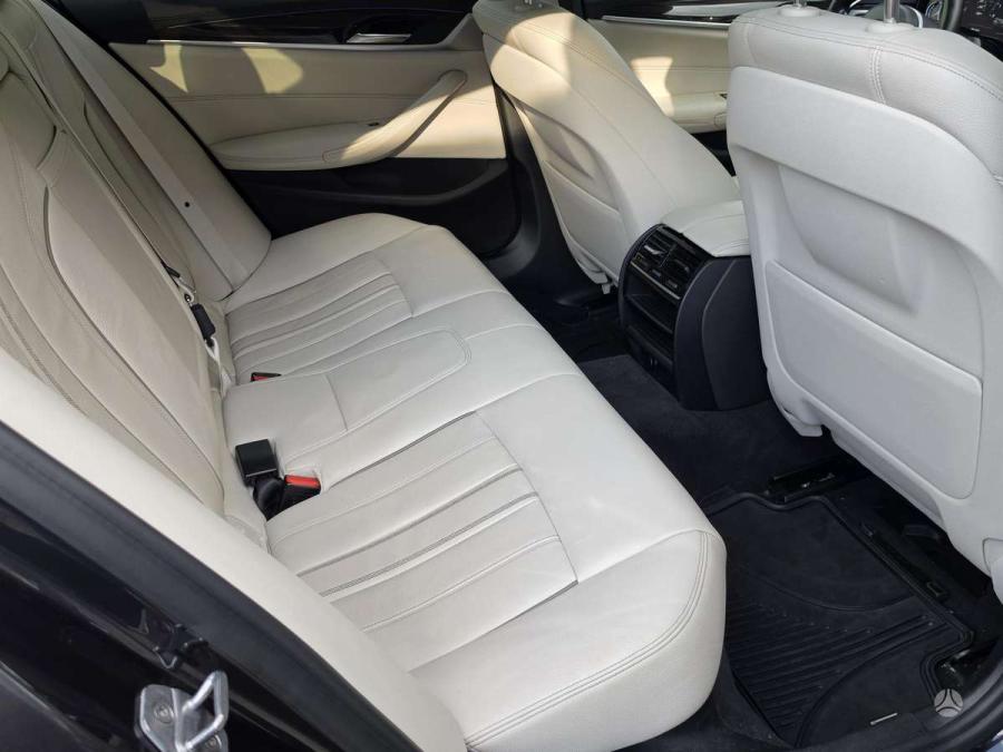 Grey BMW 520 2017 in Jonava, with an engine capacity of 2.00 L and mileage of 240 thousand km for 17700 €, photo 42 on AUTOMOTO.COM.LV