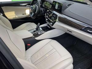 Grey BMW 520 2017 in Jonava, with an engine capacity of 2.00 L and mileage of 240 thousand km for 17770 €, photo 31 on AUTOMOTO.COM.LV