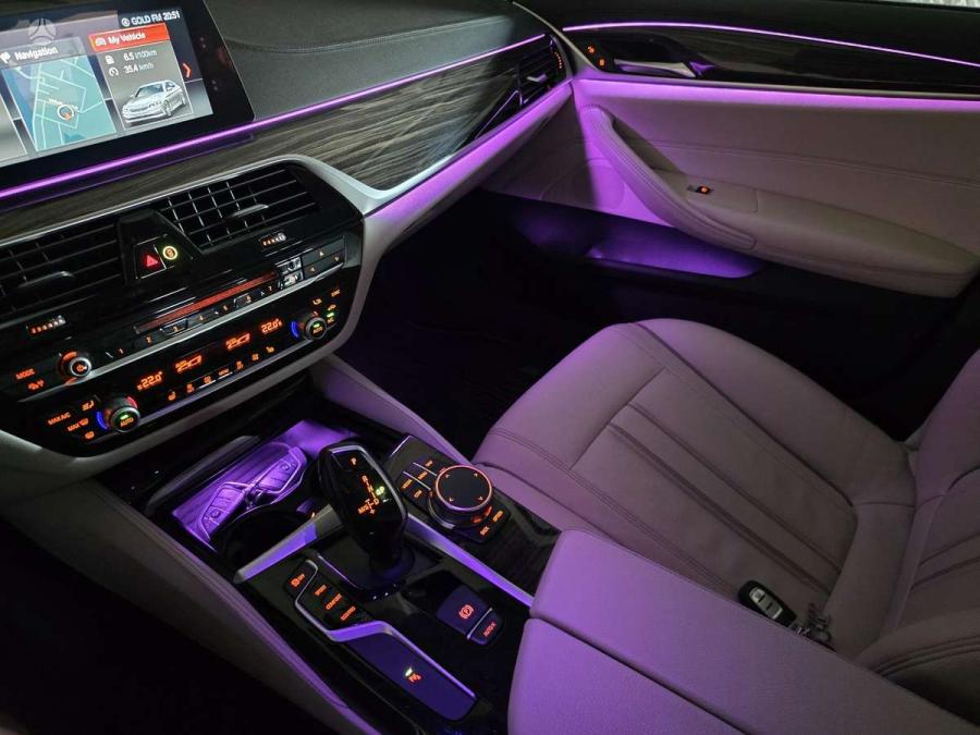 Grey BMW 520 2017 in Jonava, with an engine capacity of 2.00 L and mileage of 240 thousand km for 17950 €, photo 19 on AUTOMOTO.COM.LV