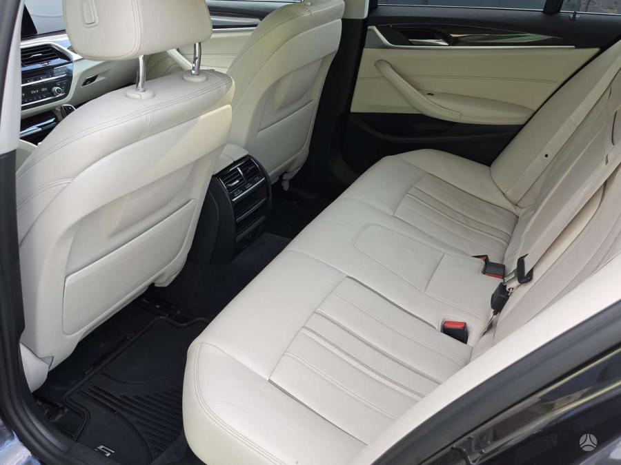 Grey BMW 520 2017 in Jonava, with an engine capacity of 2.00 L and mileage of 240 thousand km for 17950 €, photo 36 on AUTOMOTO.COM.LV