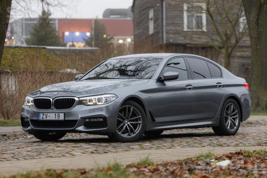 Grey BMW 520 2017 in Riga, with an engine capacity of 2.00 L and mileage of 180 thousand km for 19900 €, photo 1 on AUTOMOTO.COM.LV