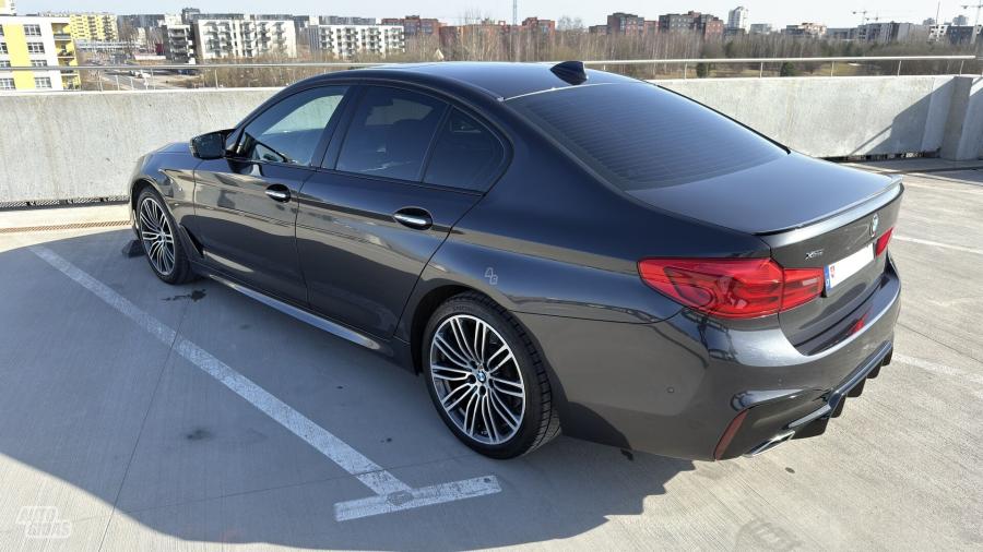 Grey BMW 520 2018 in Vilnius, with an engine capacity of 2.00 L and mileage of 285 thousand km for 22700 €, photo 3 on AUTOMOTO.COM.LV