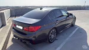 Grey BMW 520 2018 in Vilnius, with an engine capacity of 2.00 L and mileage of 285 thousand km for 22700 €, photo 7 on AUTOMOTO.COM.LV
