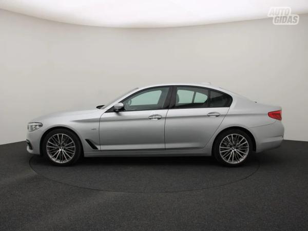 Pelēks BMW 520 2018 Viļņa, ar dzinēja tilpumu 2.00 L un nobraukumu 232 tūkst. km par 18999 €, foto 6 vietnē AUTOMOTO.COM.LV