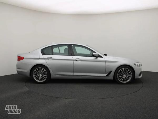 Pelēks BMW 520 2018 Viļņa, ar dzinēja tilpumu 2.00 L un nobraukumu 232 tūkst. km par 18999 €, foto 9 vietnē AUTOMOTO.COM.LV