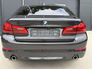 Grey BMW 520 2018 in Utena, with an engine capacity of 2.00 L and mileage of 238 thousand km for 15200 €, photo 4 on AUTOMOTO.COM.LV