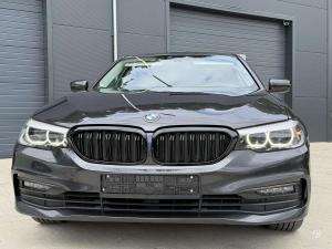 Grey BMW 520 2018 in Utena, with an engine capacity of 2.00 L and mileage of 238 thousand km for 15200 €, photo 7 on AUTOMOTO.COM.LV