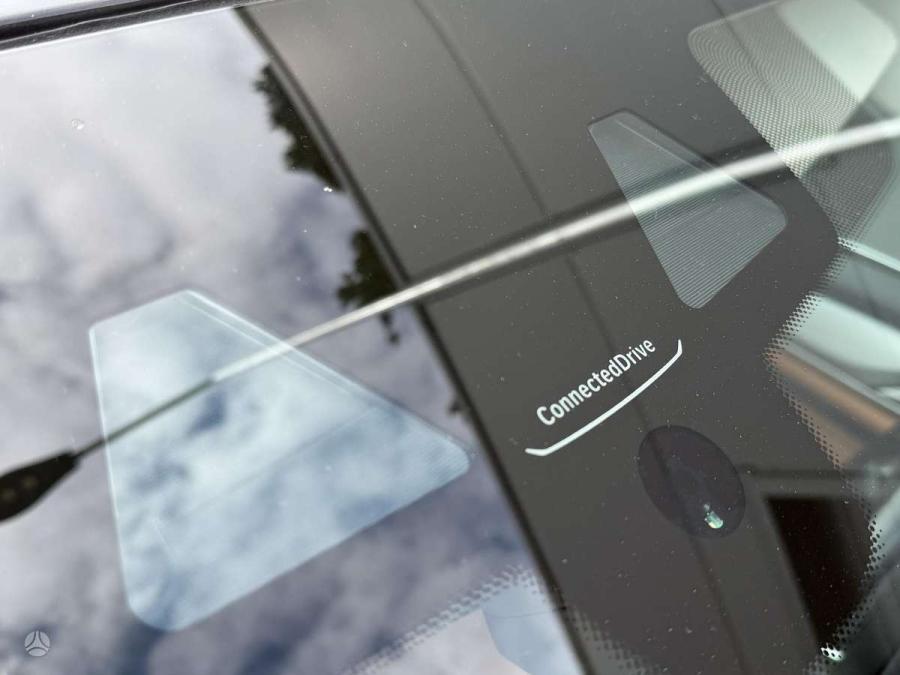 Grey BMW 520 2018 in Utena, with an engine capacity of 2.00 L and mileage of 238 thousand km for 15200 €, photo 21 on AUTOMOTO.COM.LV