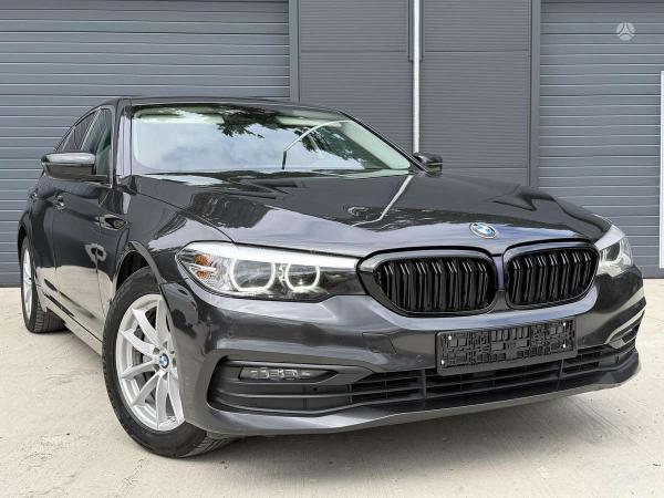 Grey BMW 520 2018 in Utena, with an engine capacity of 2.00 L and mileage of 239 thousand km for 15200 €, photo 7 on AUTOMOTO.COM.LV