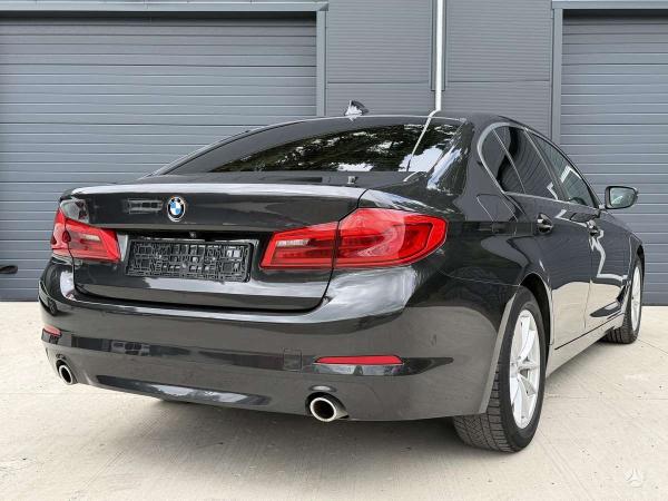 Grey BMW 520 2018 in Utena, with an engine capacity of 2.00 L and mileage of 239 thousand km for 15200 €, photo 10 on AUTOMOTO.COM.LV