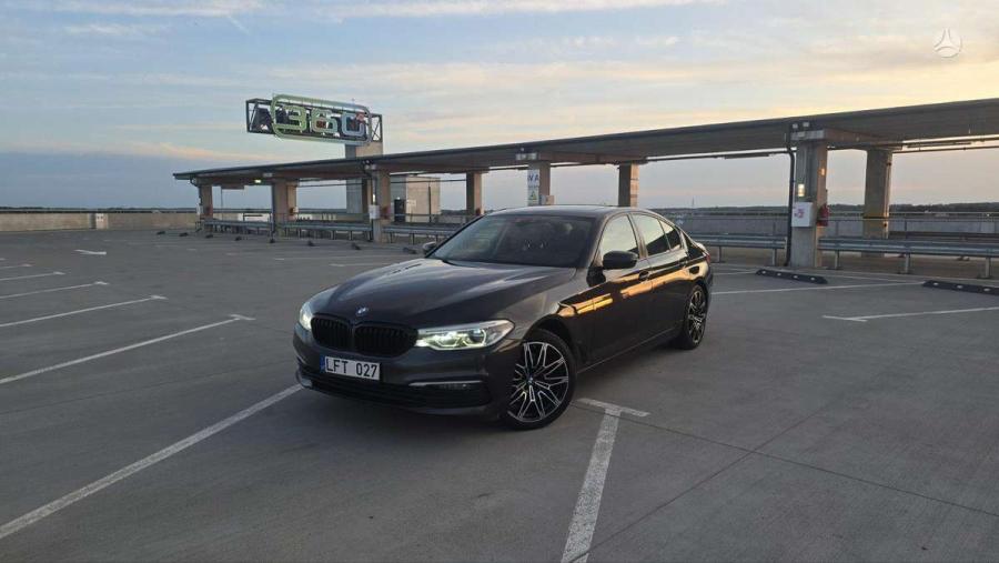 Grey BMW 520 2018 in Vilnius, with an engine capacity of 2.00 L and mileage of 284 thousand km for 16900 €, photo 12 on AUTOMOTO.COM.LV