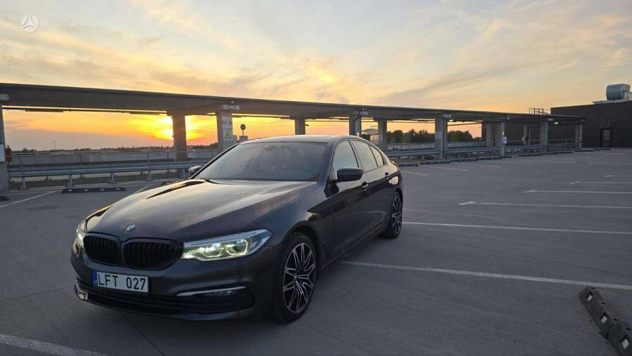 Grey BMW 520 2018 in Vilnius, with an engine capacity of 2.00 L and mileage of 284 thousand km for 16900 €, photo 15 on AUTOMOTO.COM.LV