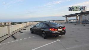 Grey BMW 520 2018 in Vilnius, with an engine capacity of 2.00 L and mileage of 284 thousand km for 16900 €, photo 17 on AUTOMOTO.COM.LV