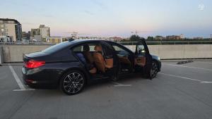 Grey BMW 520 2018 in Vilnius, with an engine capacity of 2.00 L and mileage of 284 thousand km for 16900 €, photo 23 on AUTOMOTO.COM.LV