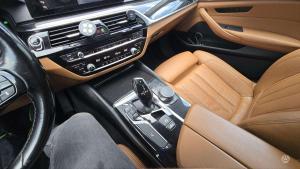 Grey BMW 520 2018 in Vilnius, with an engine capacity of 2.00 L and mileage of 284 thousand km for 16900 €, photo 36 on AUTOMOTO.COM.LV