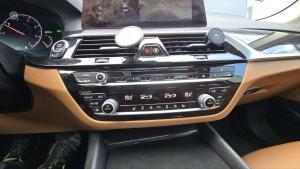 Grey BMW 520 2018 in Vilnius, with an engine capacity of 2.00 L and mileage of 284 thousand km for 16900 €, photo 37 on AUTOMOTO.COM.LV