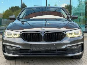 Grey BMW 520 2018 in Utena, with an engine capacity of 2.00 L and mileage of 239 thousand km for 15200 €, photo 4 on AUTOMOTO.COM.LV