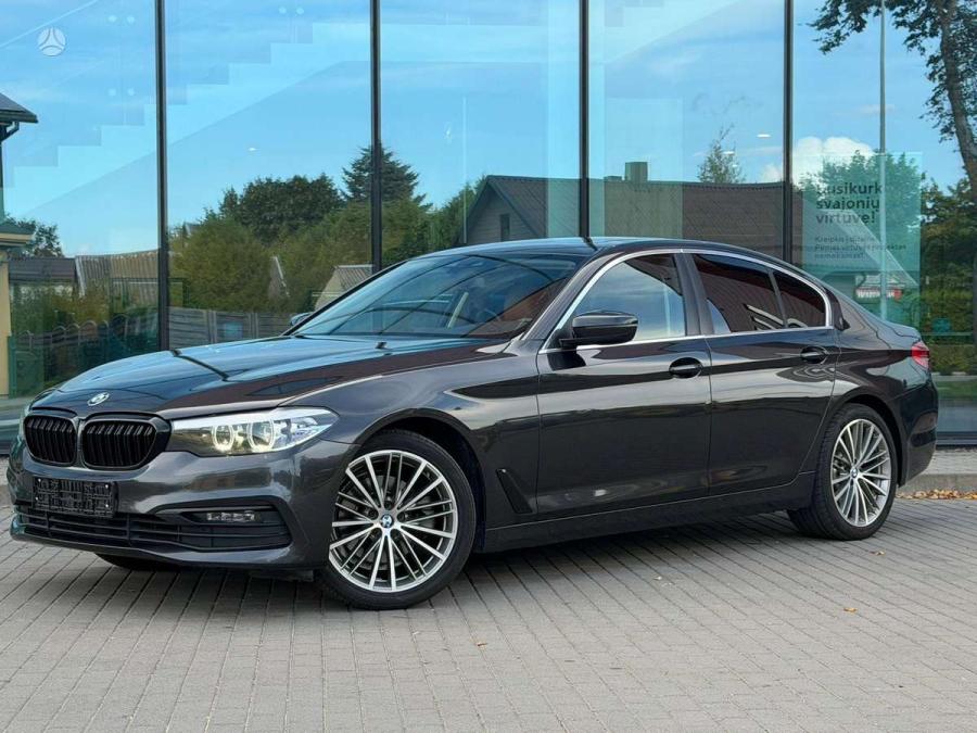 Grey BMW 520 2018 in Utena, with an engine capacity of 2.00 L and mileage of 239 thousand km for 15200 €, photo 10 on AUTOMOTO.COM.LV