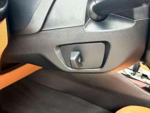Grey BMW 520 2018 in Utena, with an engine capacity of 2.00 L and mileage of 239 thousand km for 15200 €, photo 17 on AUTOMOTO.COM.LV