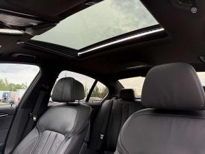 Grey BMW 520 2018 in Marijampole, with an engine capacity of 2.00 L and mileage of 238 thousand km for 19300 €, photo 4 on AUTOMOTO.COM.LV