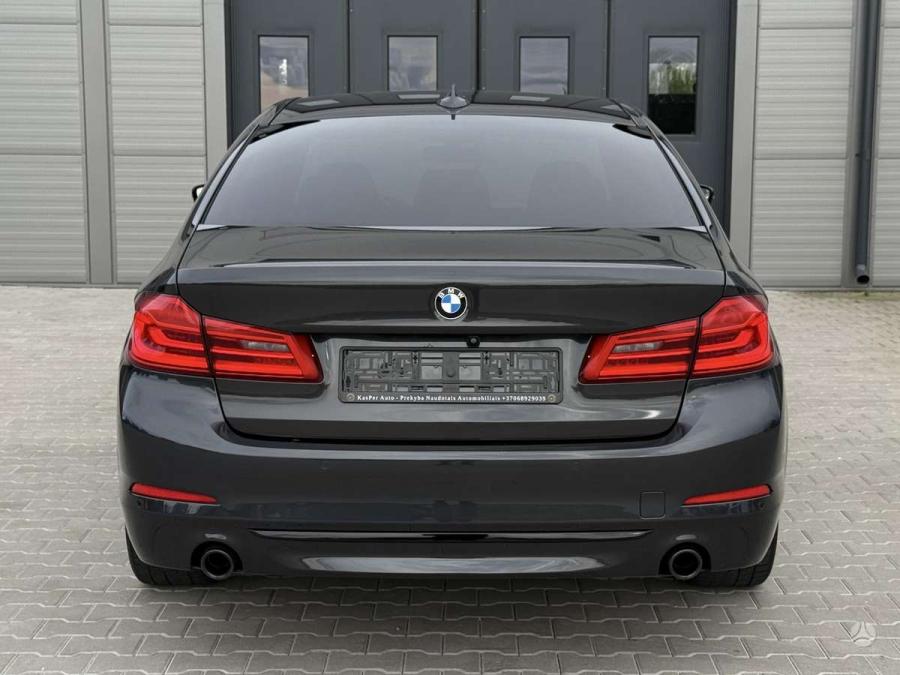 Grey BMW 520 2018 in Marijampole, with an engine capacity of 2.00 L and mileage of 238 thousand km for 19300 €, photo 8 on AUTOMOTO.COM.LV