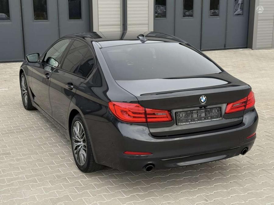Grey BMW 520 2018 in Marijampole, with an engine capacity of 2.00 L and mileage of 238 thousand km for 19300 €, photo 12 on AUTOMOTO.COM.LV