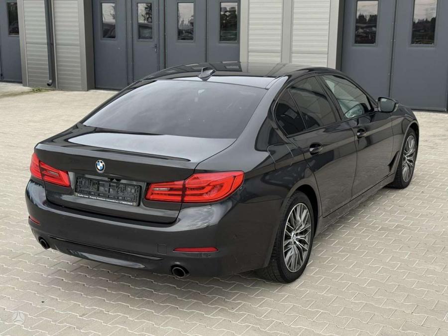 Grey BMW 520 2018 in Marijampole, with an engine capacity of 2.00 L and mileage of 238 thousand km for 19300 €, photo 13 on AUTOMOTO.COM.LV