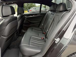Grey BMW 520 2018 in Marijampole, with an engine capacity of 2.00 L and mileage of 238 thousand km for 19300 €, photo 18 on AUTOMOTO.COM.LV