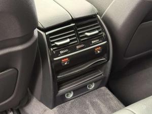 Grey BMW 520 2018 in Marijampole, with an engine capacity of 2.00 L and mileage of 238 thousand km for 19300 €, photo 19 on AUTOMOTO.COM.LV