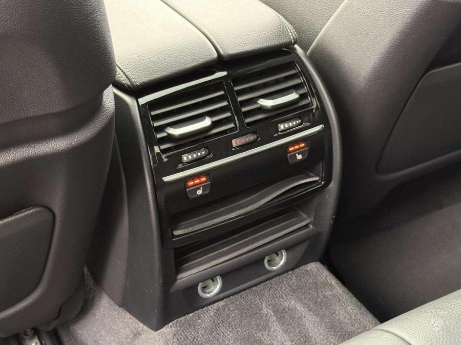 Grey BMW 520 2018 in Marijampole, with an engine capacity of 2.00 L and mileage of 238 thousand km for 19300 €, photo 19 on AUTOMOTO.COM.LV