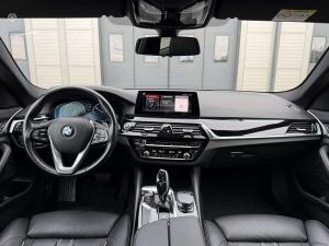 Grey BMW 520 2018 in Marijampole, with an engine capacity of 2.00 L and mileage of 238 thousand km for 19300 €, photo 23 on AUTOMOTO.COM.LV