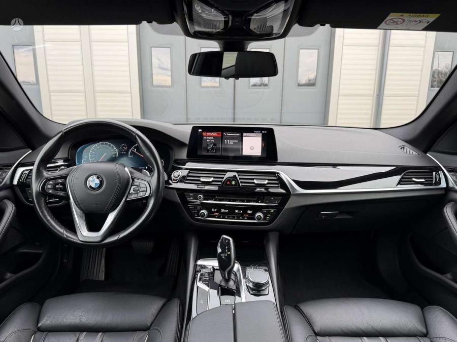 Grey BMW 520 2018 in Marijampole, with an engine capacity of 2.00 L and mileage of 238 thousand km for 19300 €, photo 23 on AUTOMOTO.COM.LV