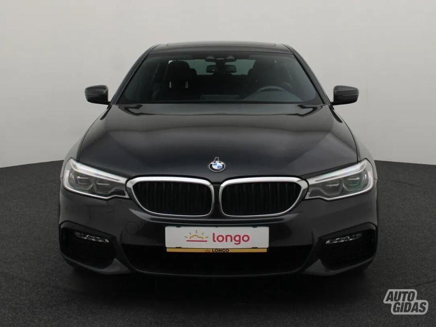 Grey BMW 520 2019 in Vilnius, with an engine capacity of 2.00 L and mileage of 208 thousand km for 23999 €, photo 4 on AUTOMOTO.COM.LV