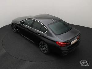 Grey BMW 520 2019 in Vilnius, with an engine capacity of 2.00 L and mileage of 208 thousand km for 23999 €, photo 13 on AUTOMOTO.COM.LV