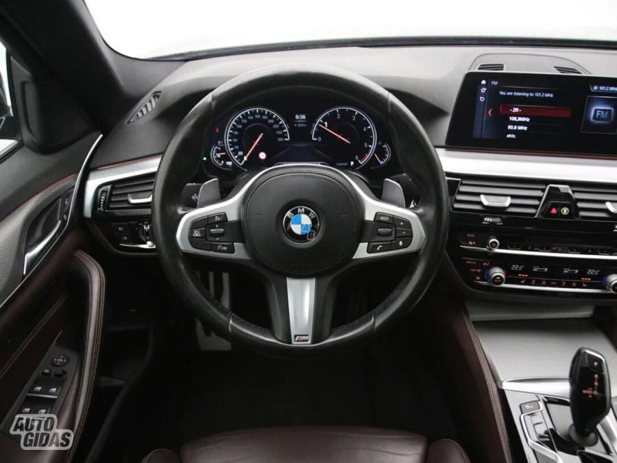 Grey BMW 520 2019 in Vilnius, with an engine capacity of 2.00 L and mileage of 208 thousand km for 23999 €, photo 18 on AUTOMOTO.COM.LV