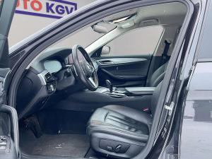Grey BMW 520 2019 in Vilnius, with an engine capacity of 2.00 L and mileage of 372 thousand km for 15499 €, photo 15 on AUTOMOTO.COM.LV