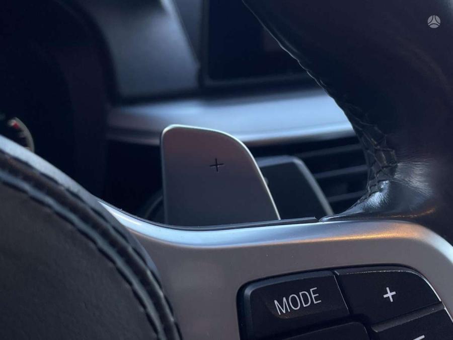 Grey BMW 520 2019 in Vilnius, with an engine capacity of 2.00 L and mileage of 372 thousand km for 15499 €, photo 20 on AUTOMOTO.COM.LV