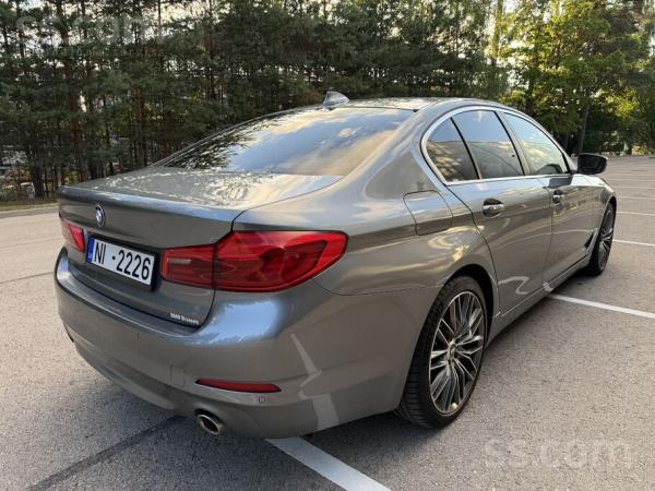Grey BMW 520 2019 in Riga, with an engine capacity of 2.00 L and mileage of 184 thousand km for 18750 €, photo 6 on AUTOMOTO.COM.LV