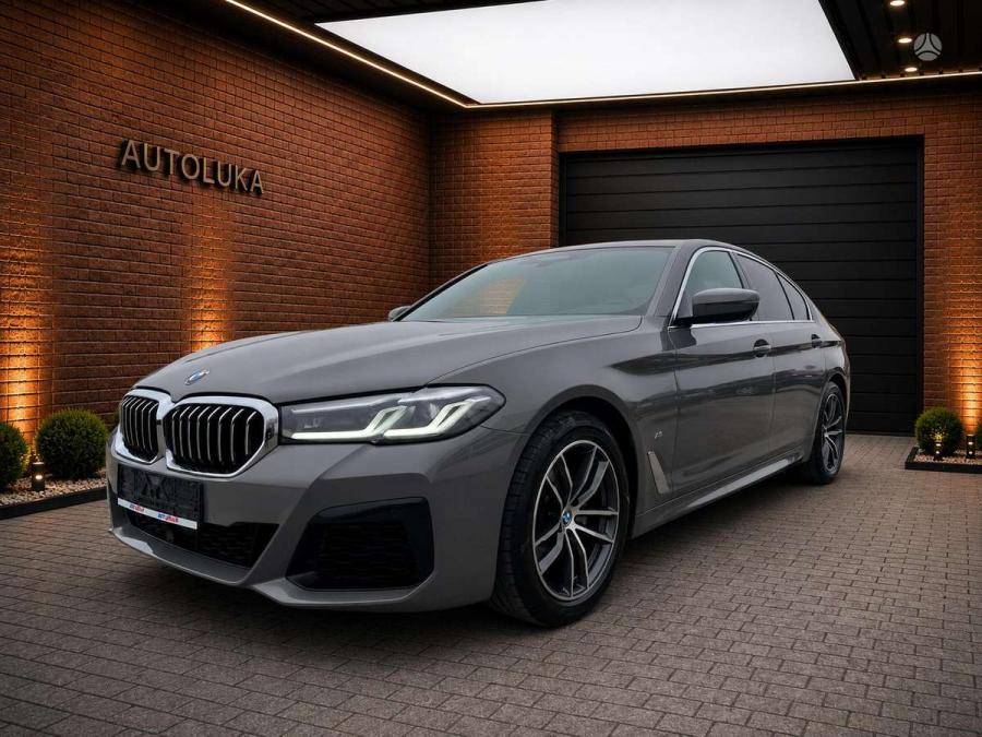 Grey BMW 520 2020 in Marijampole, with an engine capacity of 2.00 L and mileage of 154 thousand km for 34667 €, photo 1 on AUTOMOTO.COM.LV