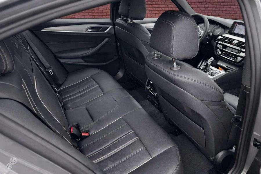 Grey BMW 520 2020 in Marijampole, with an engine capacity of 2.00 L and mileage of 154 thousand km for 34667 €, photo 24 on AUTOMOTO.COM.LV