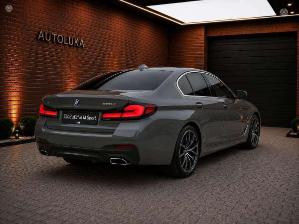 Grey BMW 520 2020 in Marijampole, with an engine capacity of 2.00 L and mileage of 154 thousand km for 34667 €, photo 4 on AUTOMOTO.COM.LV