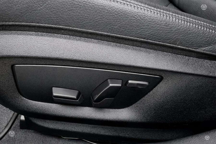 Pelēks BMW 520 2020 Marijampole, ar dzinēja tilpumu 2.00 L un nobraukumu 154 tūkst. km par 34485 €, foto 21 vietnē AUTOMOTO.COM.LV