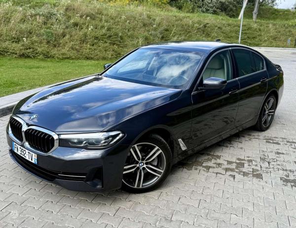 Grey BMW 520 2021 in Vilnius, with an engine capacity of 2.00 L and mileage of 244 thousand km for 17300 €, photo 6 on AUTOMOTO.COM.LV