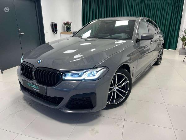 Grey BMW 520 2022 in Vilnius, with an engine capacity of 2.00 L and mileage of 175 thousand km for 29999 €, photo 1 on AUTOMOTO.COM.LV